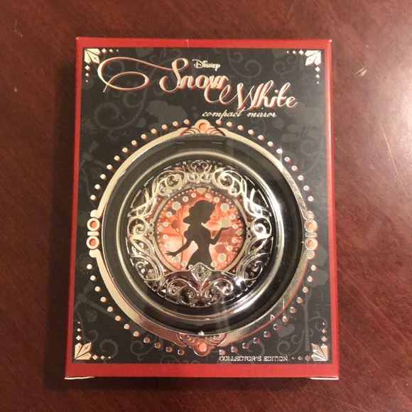 Sephora | Accessories | Sephora Disney Snow White Compact Mirror | Poshmark
